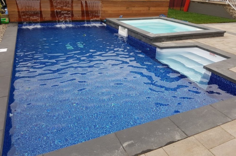 Installation de piscine creusée et semi-creusée | Piscines Classic ...